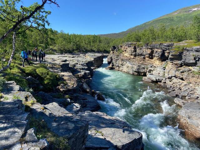 JAMES HANDLON – would-be mountaineer and idiotic adventurer